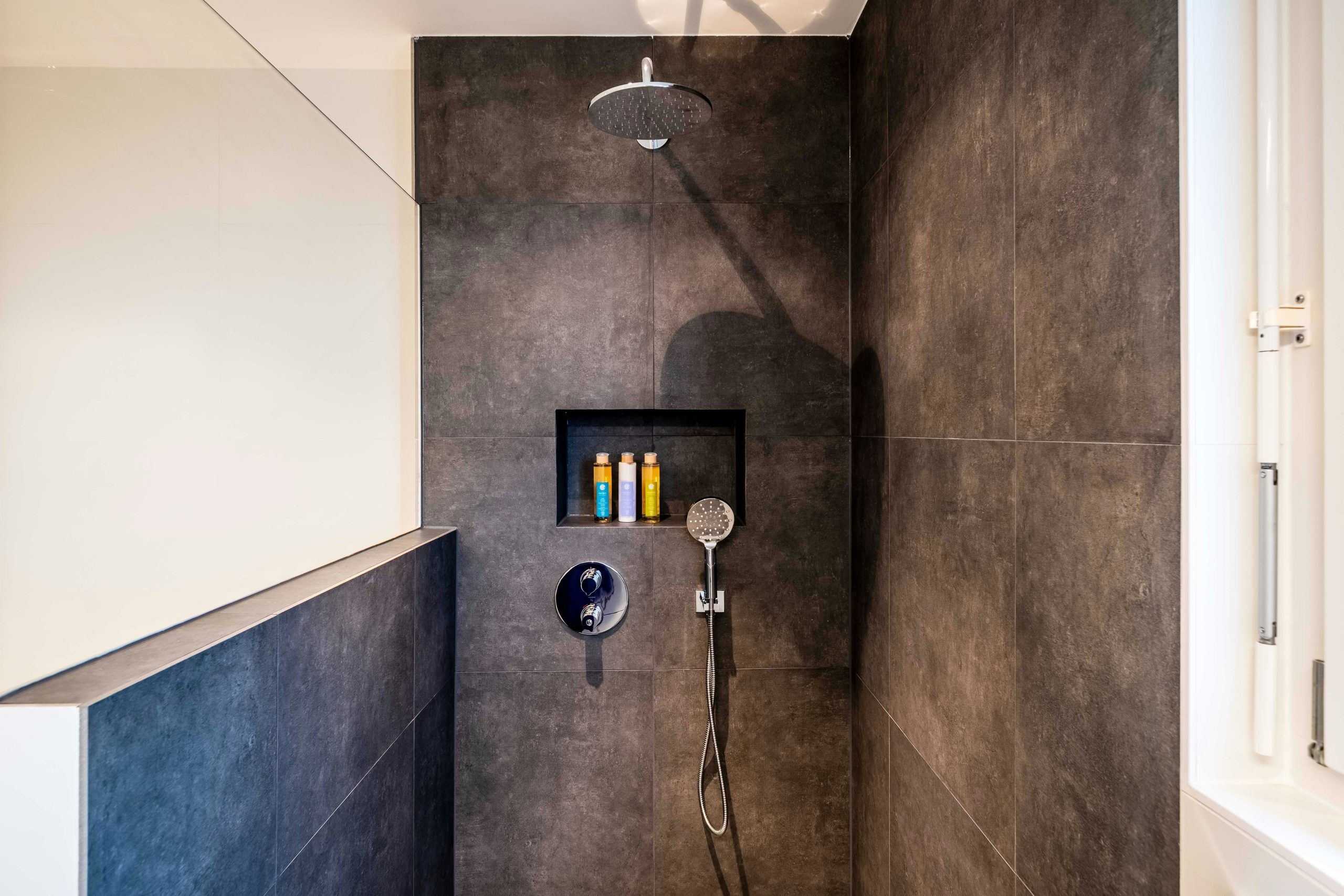 Choosing the Perfect Shower Wall Finishes for Your Bathroom Remodel